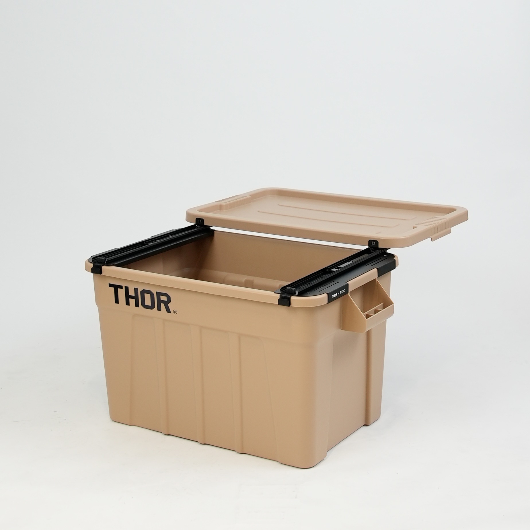 THOR箱 /THOR BOX 22L/53L/75L 露營小站提供風格露營小物、帳篷、露營椅等戶外選品，實體店面位於嘉義，歡迎來店體驗風格露營魅力。